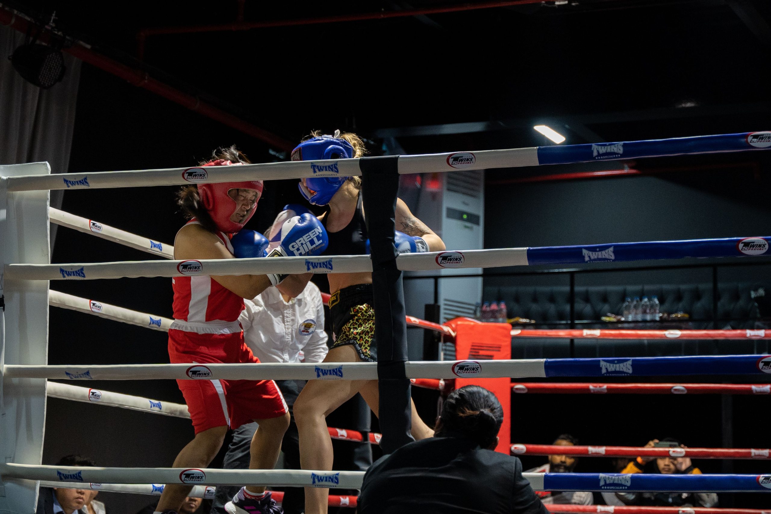 MMA Gym in Dubai | Muay Thai, Boxing & MMA | Blegend Gym